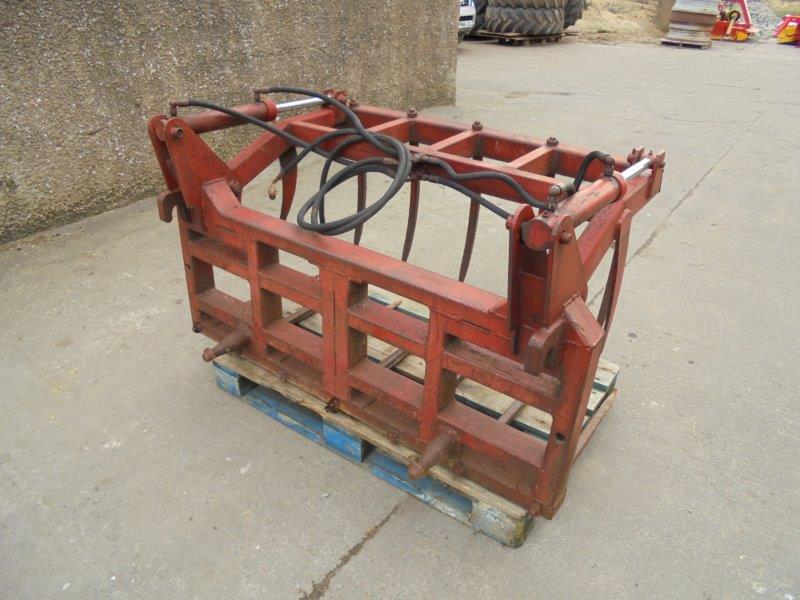 Loader brackets - can anyone name them? | The Farming Forum