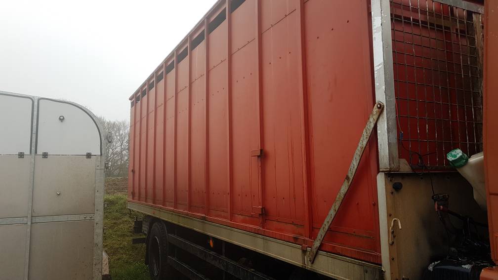 28ft livestock container | The Farming Forum