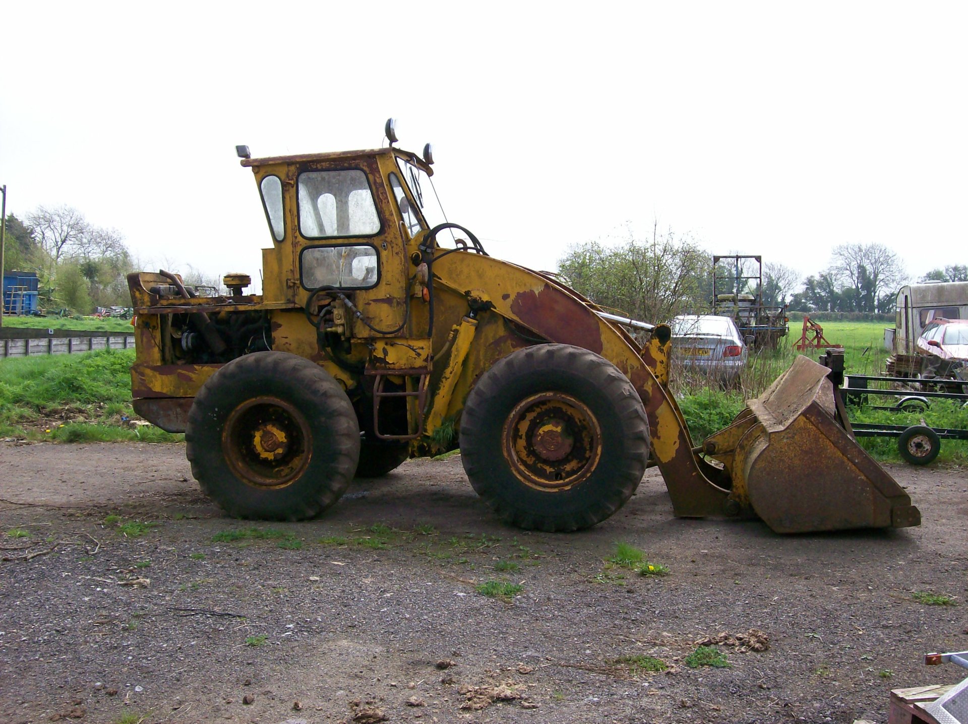 Antique loading shovel | The Farming Forum
