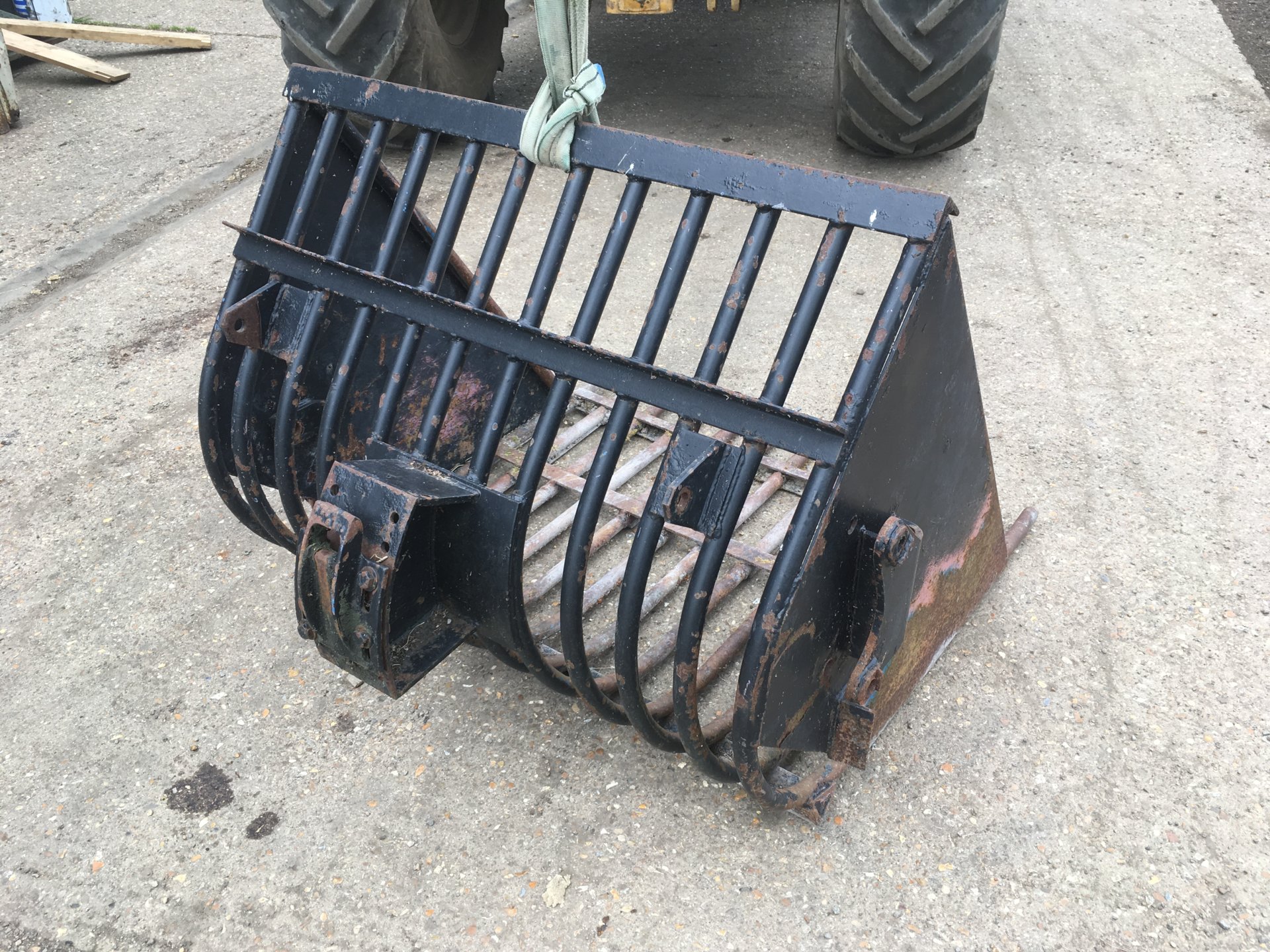 Sugar beet bucket | The Farming Forum