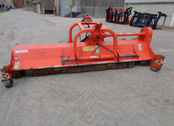 offset front mounted flail topper with belts on the right side | The ...