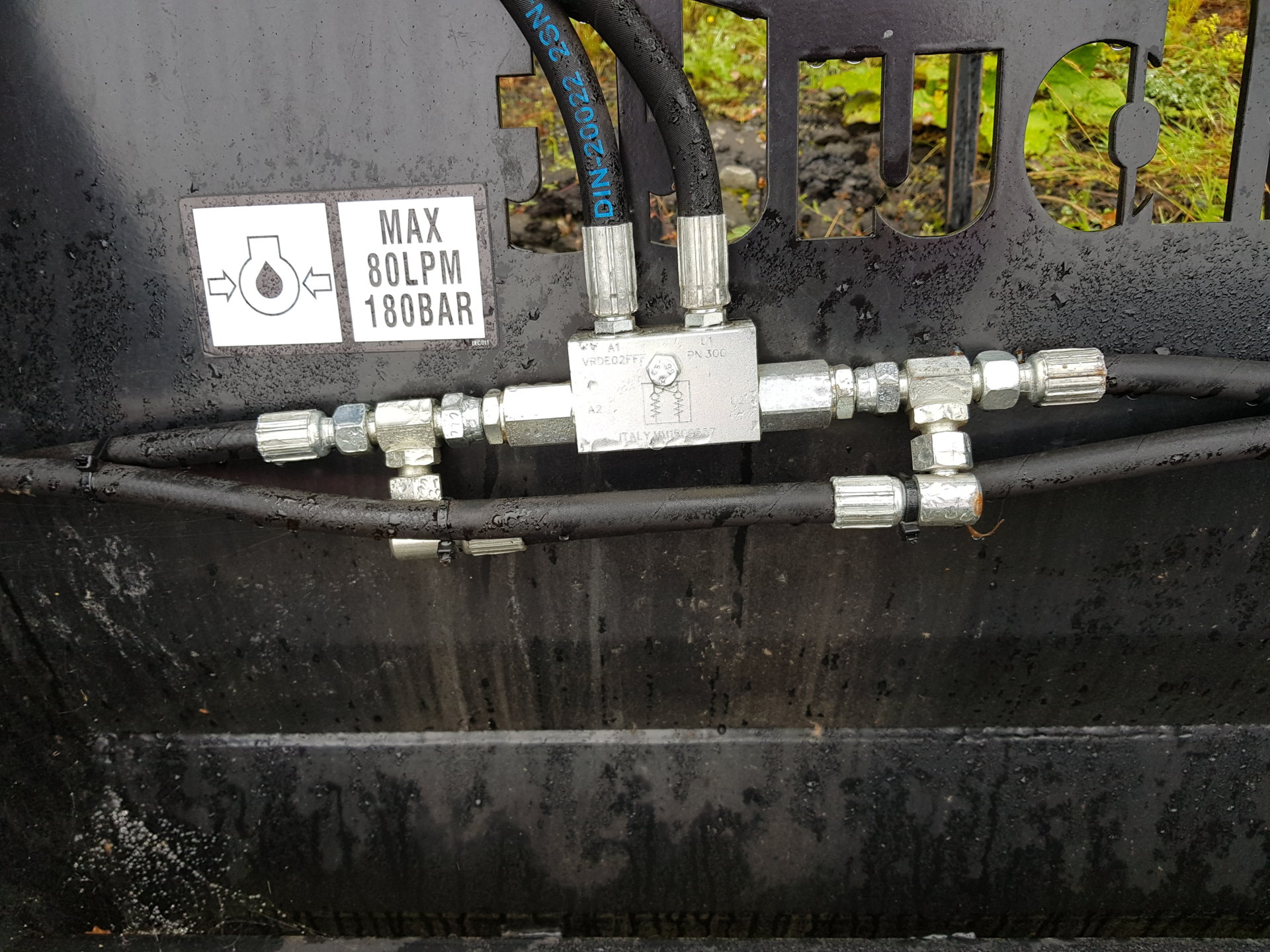 Merlo grab pilot valve | The Farming Forum