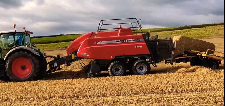 Massey Ferguson 2170 square baler 2013 | The Farming Forum