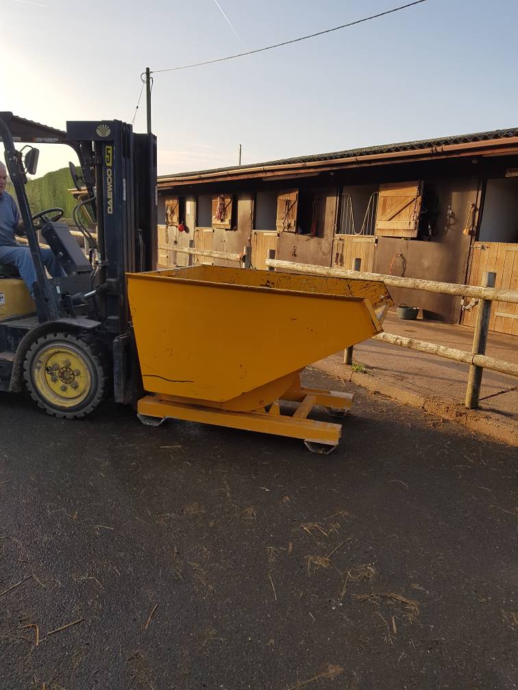 2 tonne skips | The Farming Forum