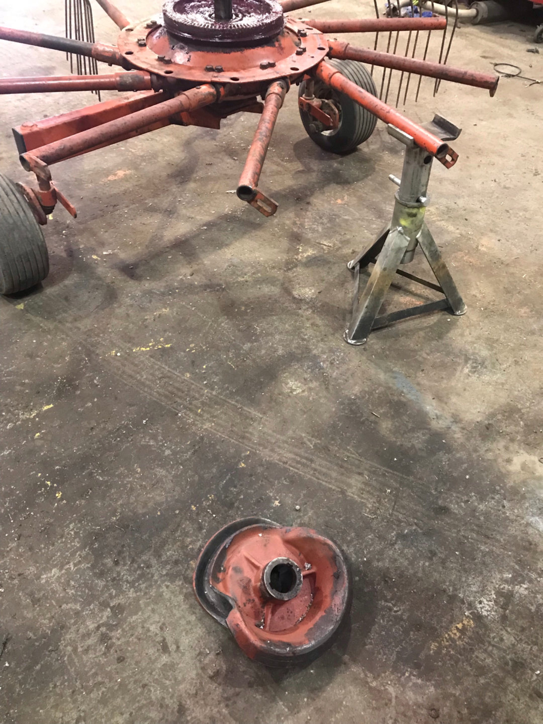 Kuhn rake to grease or not | The Farming Forum