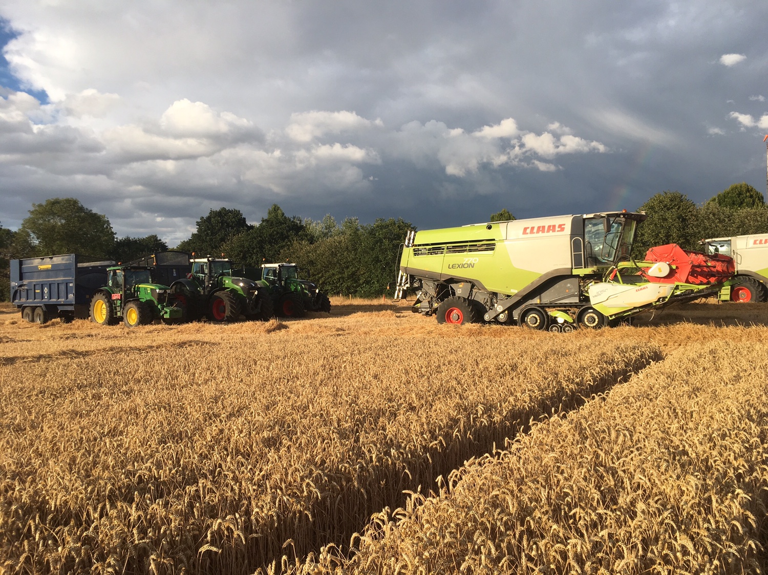 Situation Vacant - Combine operator | The Farming Forum
