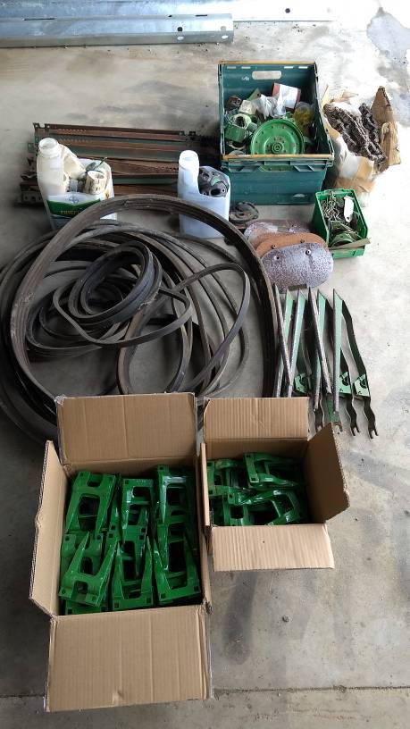 Zurn John Deere side knife | The Farming Forum