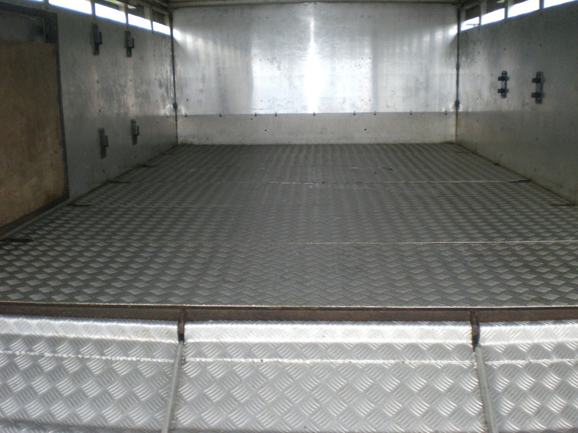 18ft 2-deck livestock container £2,500 + VAT | The Farming Forum