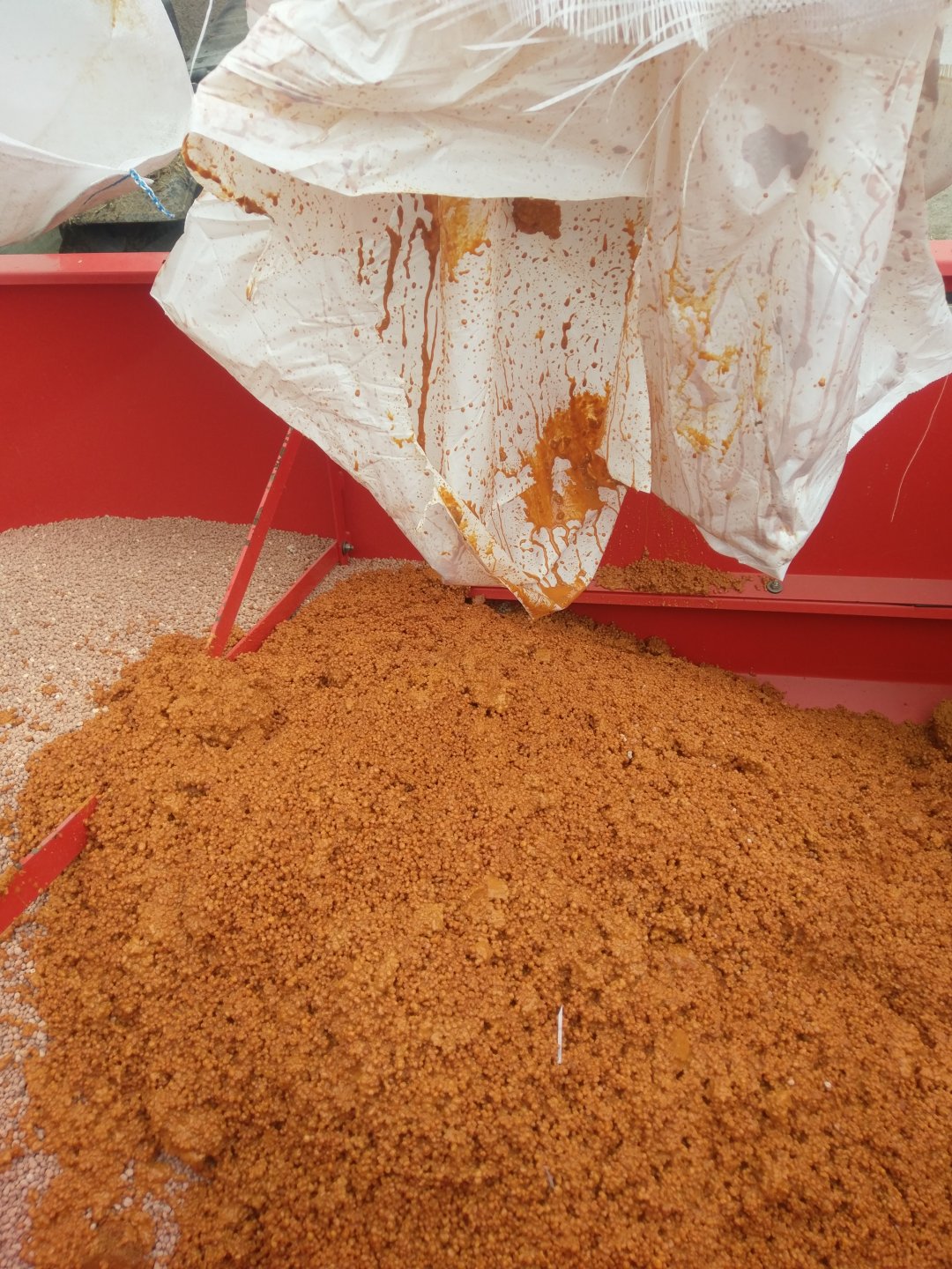 Fertilizer a little lumpy!! | Page 4 | The Farming Forum